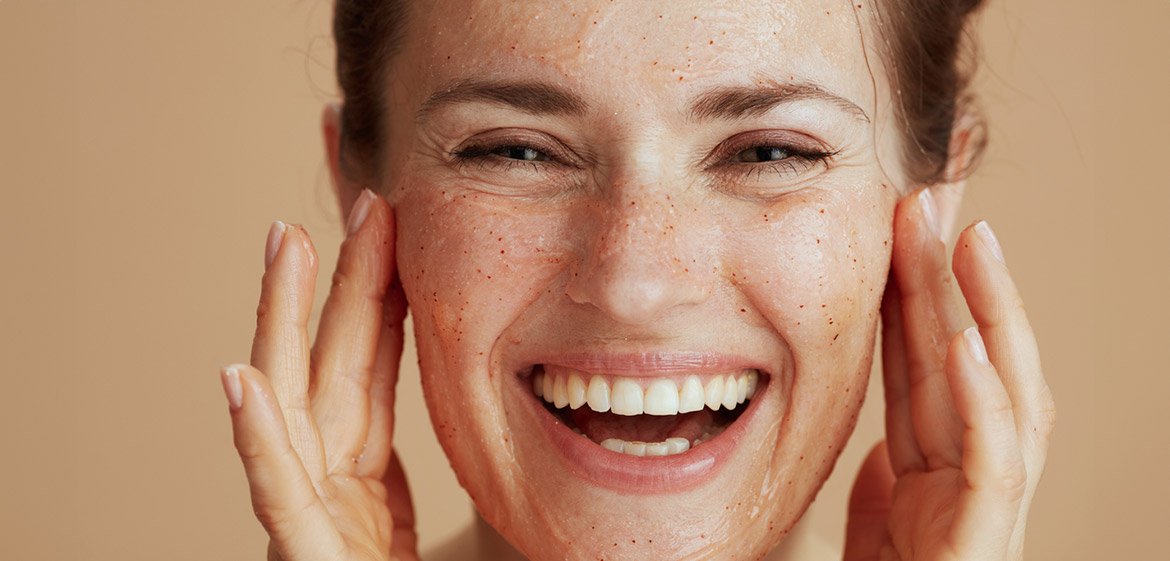 Was hilft gegen Altersflecken im Gesicht? | L’Oréal Paris